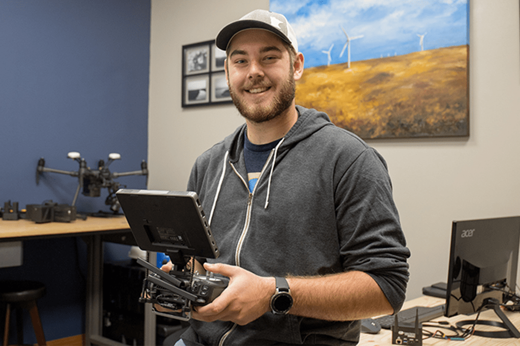 Intern Pioneers New UAS Technology - College of Engineering & Mines
